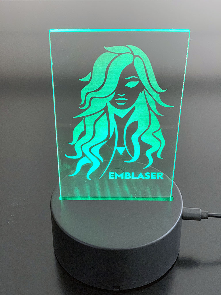 Edge-Lit Display – Darkly Labs